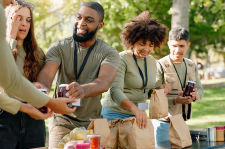 Marketing Your Volunteer Program: 6 Keys to Total Success